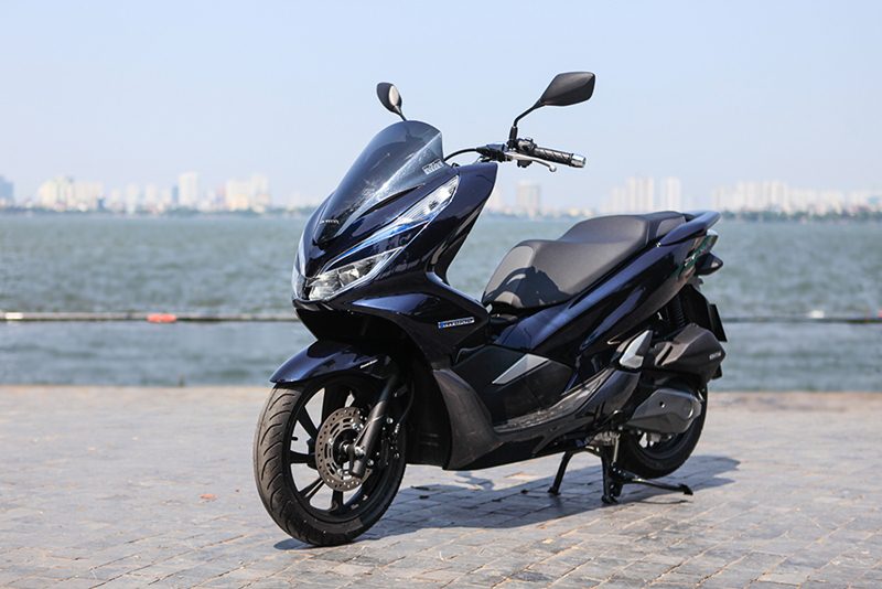 Mẫu xe PCX màu đỏ có gì hấp dẫn? PCX màu đỏ giá bao nhiêu?